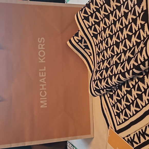 MICHAEL Michael Kors | Accessories | Micheal Kors Scarf | Poshmark
